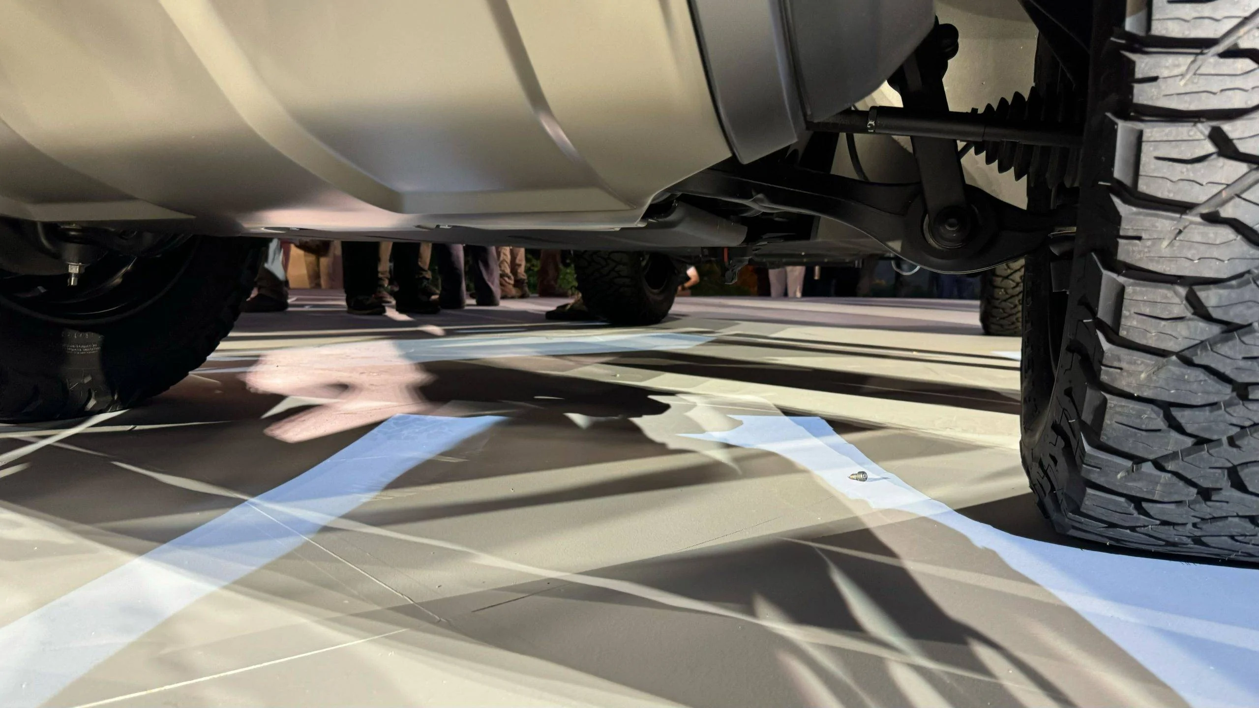 Electric Solid Rear Axle = “EBeam Rear Axle” — Underbody Photos ...