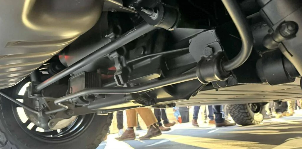Electric Solid Rear Axle = “EBeam Rear Axle” — Underbody Photos ...