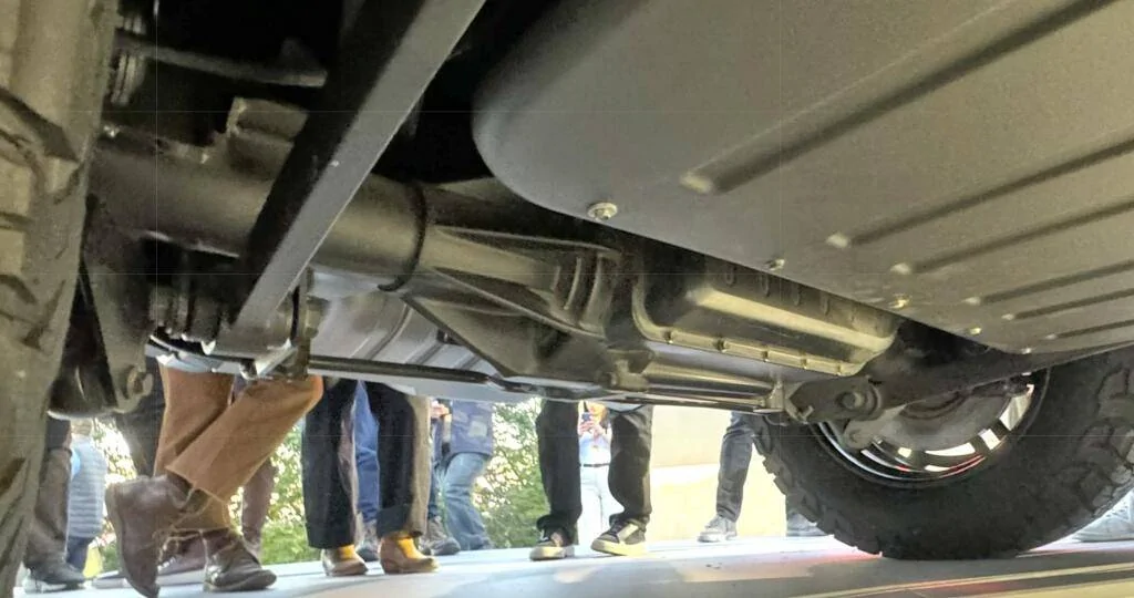 Electric Solid Rear Axle = “EBeam Rear Axle” — Underbody Photos ...