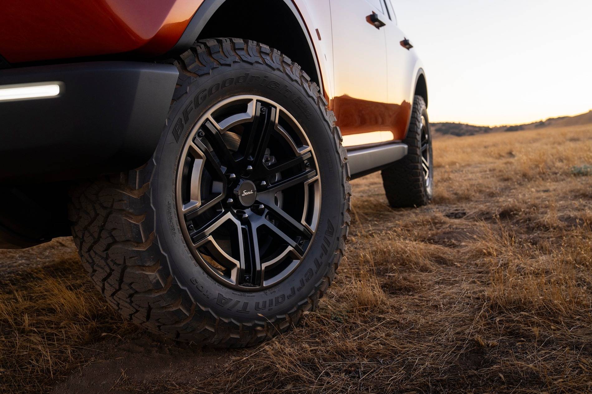 Smallest size wheel that fits is 18" inch. Anyone prefer 17" ? | Scout ...